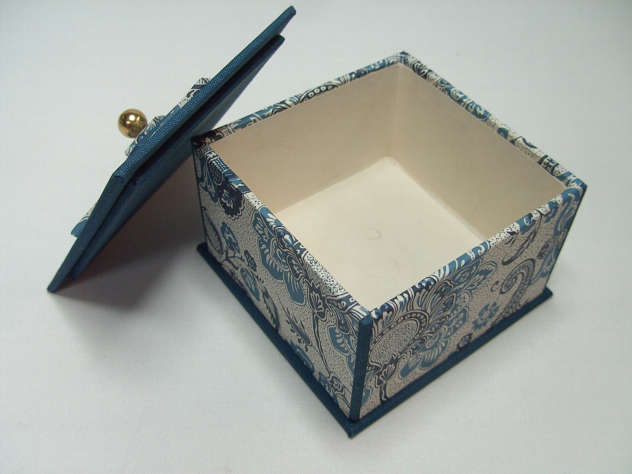 Small Box With Decorative Lid - Etsy