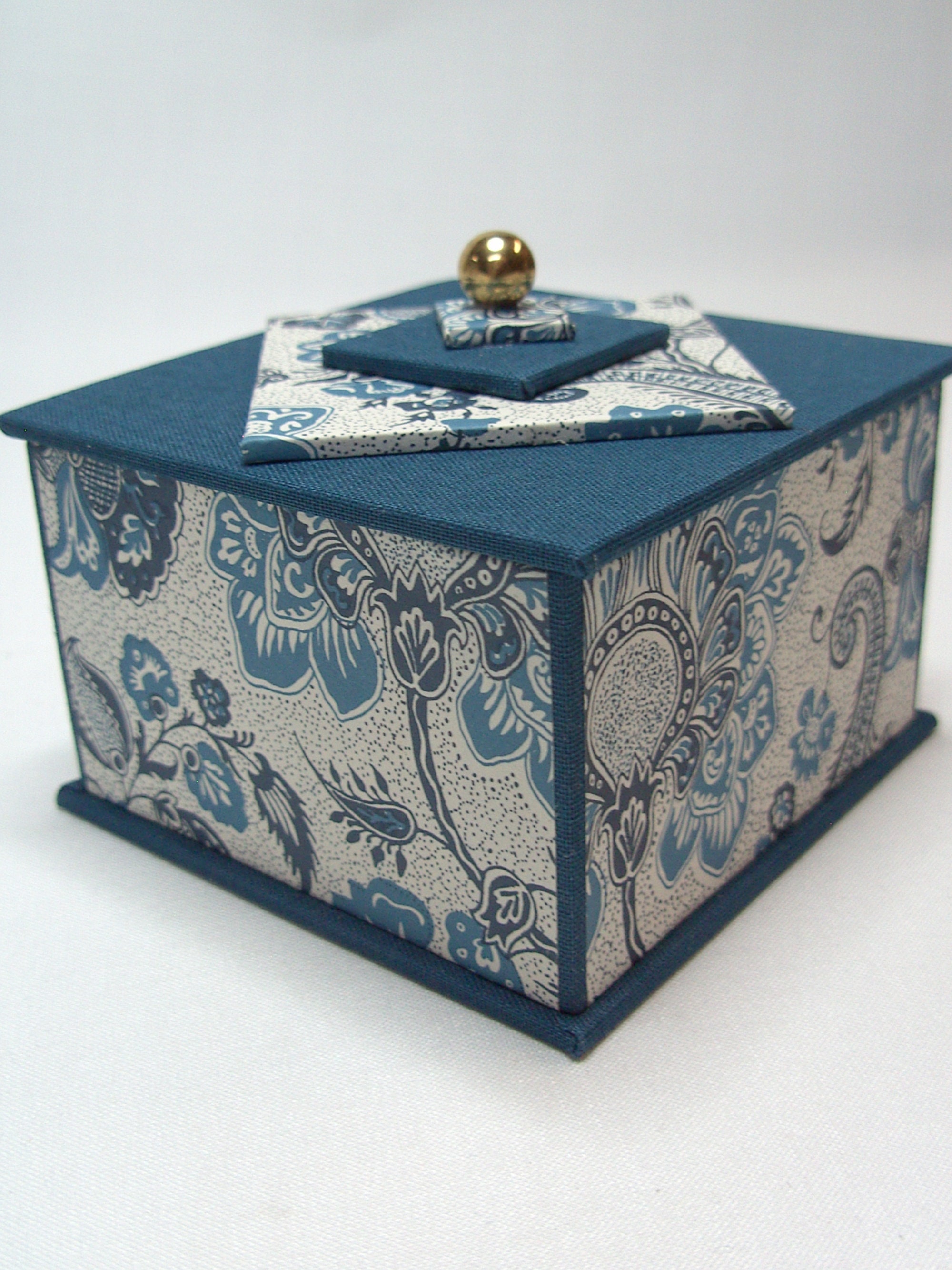 Small Box With Decorative Lid - Etsy