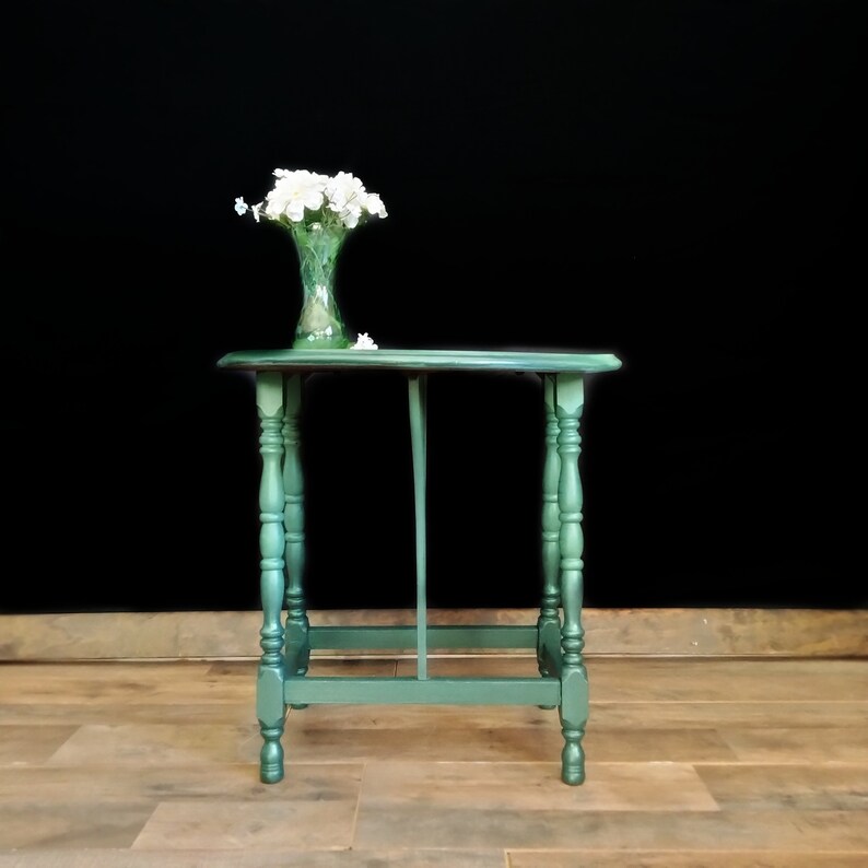 Small Dropleaf Side Table, Painted Vintage Accent Table, Sturdy Oval ...