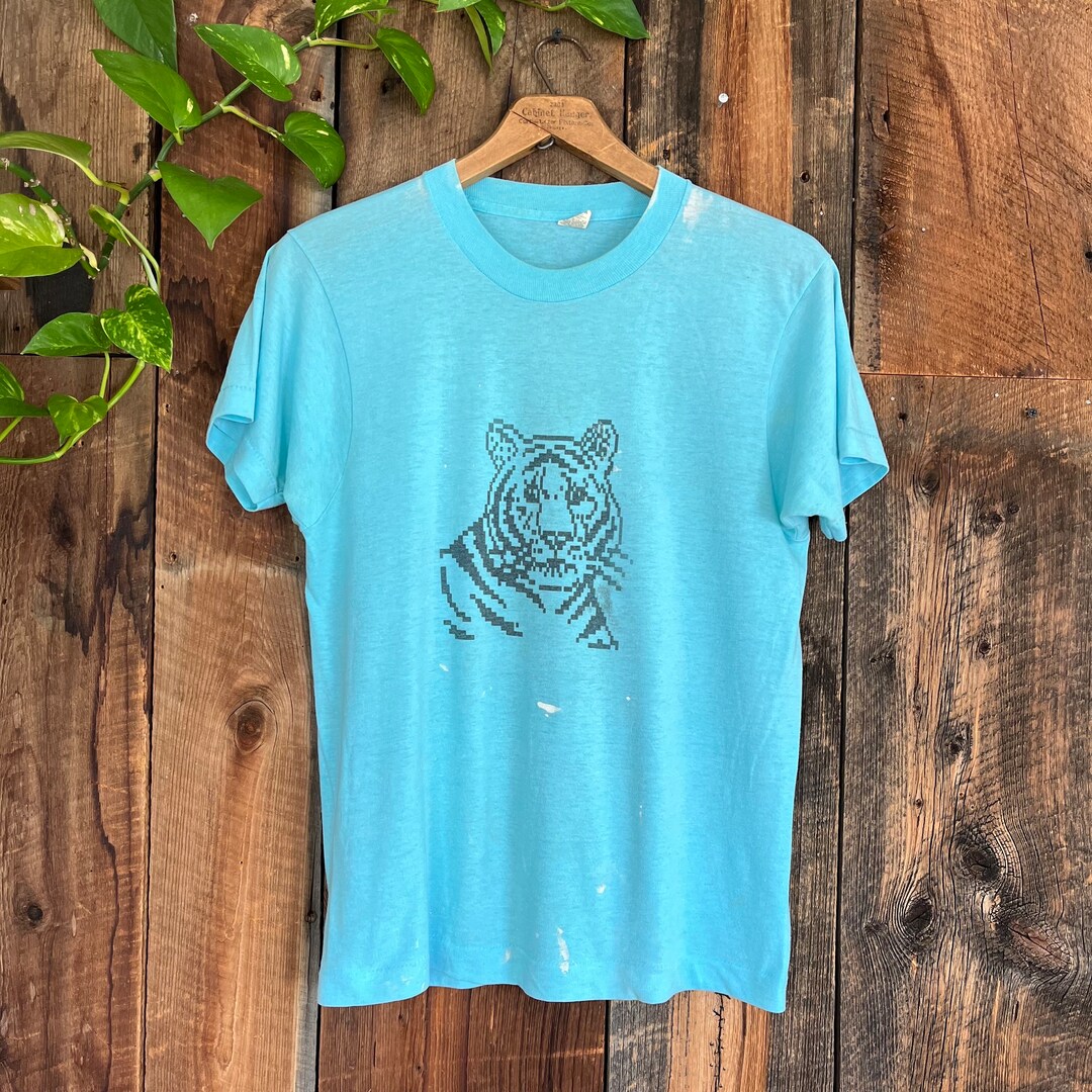 Vintage 80s Pixelated 8bit Tiger Shirt Pastel Blue Paint Splattered ...