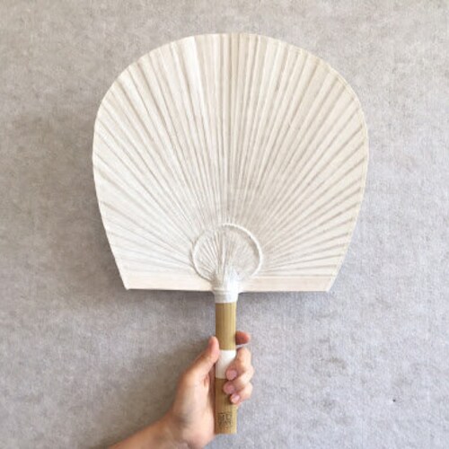 Korean Artisan's Handcraft Fan / Paper Bamboo Fan - Etsy
