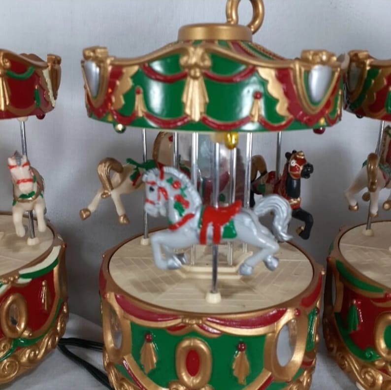 Vintage Carousel 1992 Merry Go Round 25 Xmas Songs Musical Animated ...