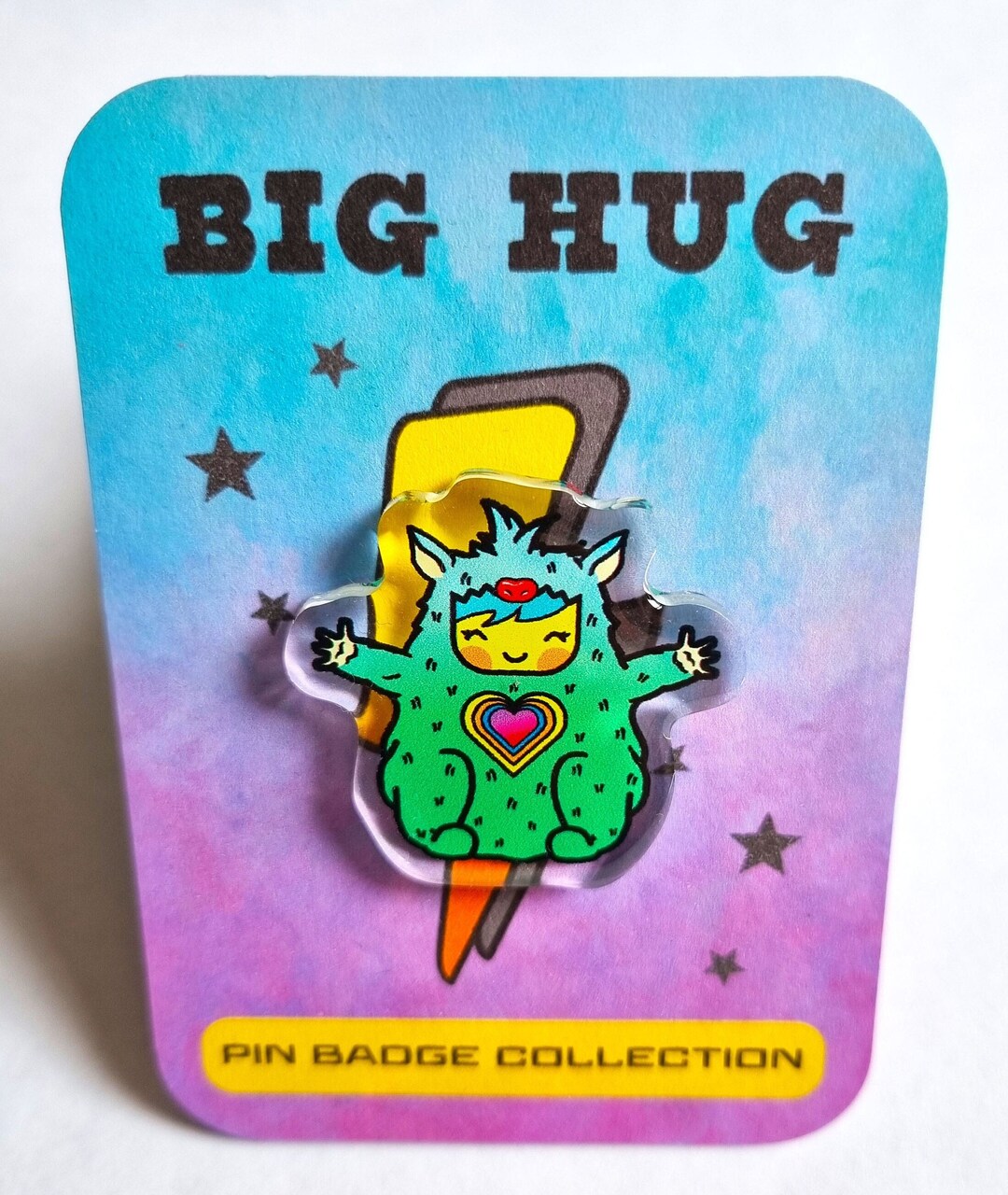 Hug / Sending a Hug / Hug Pin Badge / Pin Badge Gift / Fun Pin Badge ...