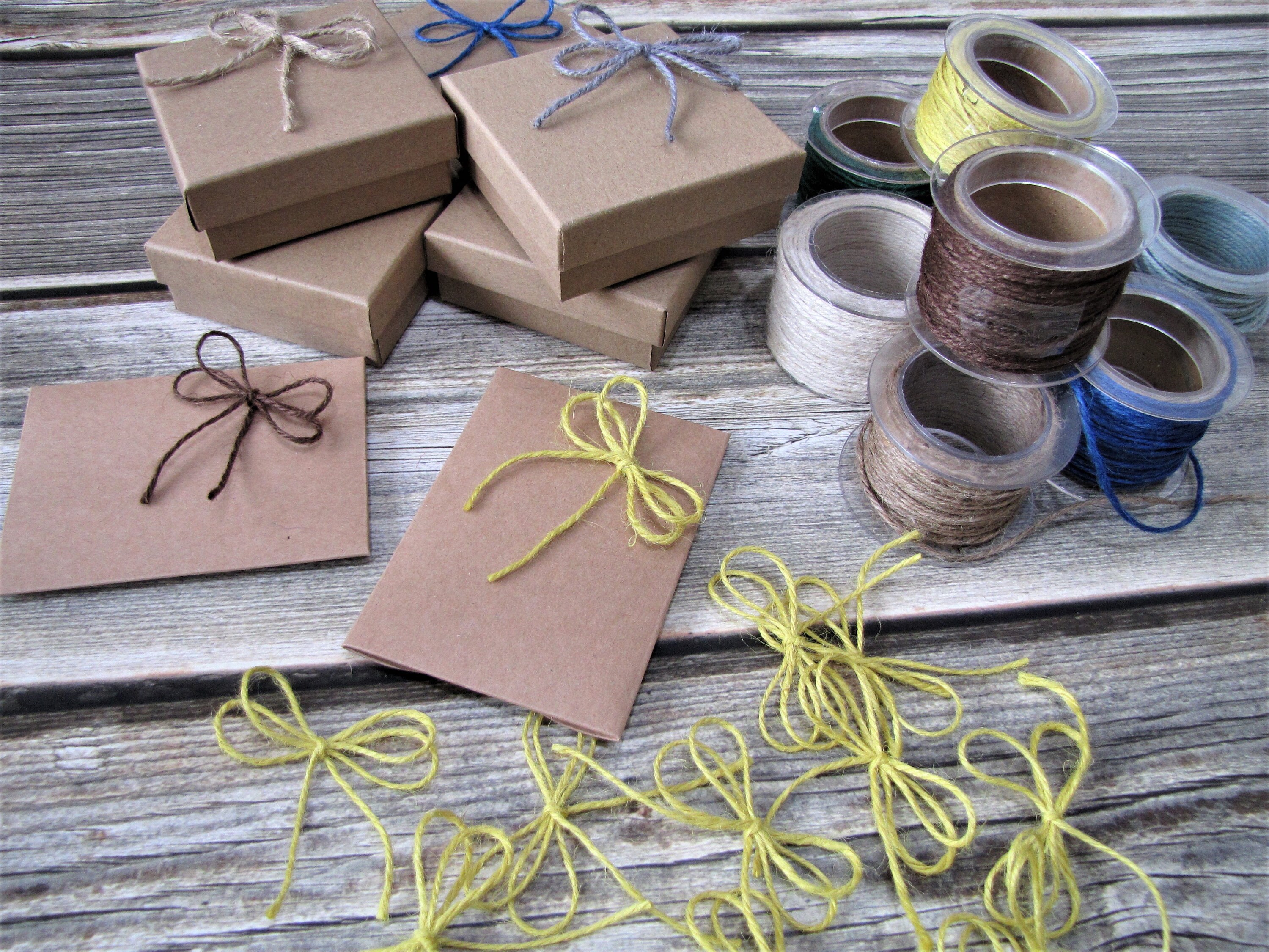 50 Pre-tied Jute Twine Double Bows, Yellow Bows for Gift Wrapping ...
