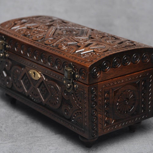 Wooden Box Carved Jewelery Box With Key Jewelry Case Wooden | Etsy