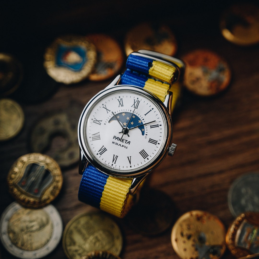 Vintage Moon Watch Raketa Moon Calendar. Unique Watch. Phase Calendar ...