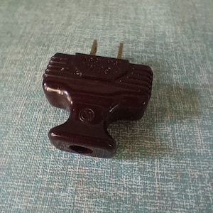 Vintage Bakelite Replacement Plug Gem 15A 12.5V Holds Cloth Covered ...