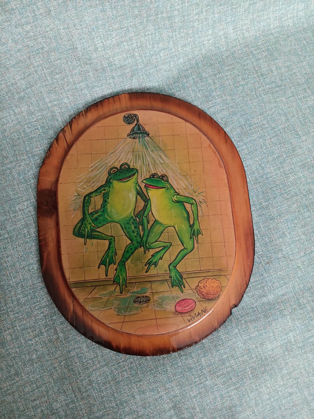 Super Cute Frogs in the Shower Wood Wall Hanging Oval Souvenir ...
