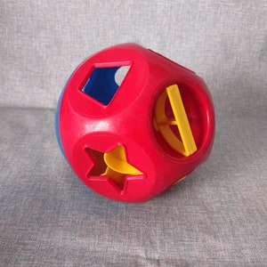 Tupperware Shape O Shape Sorter Ball Vintage Tupperware Toy Vintage ...