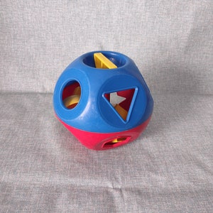 Tupperware Shape O Shape Sorter Ball Vintage Tupperware Toy Vintage ...