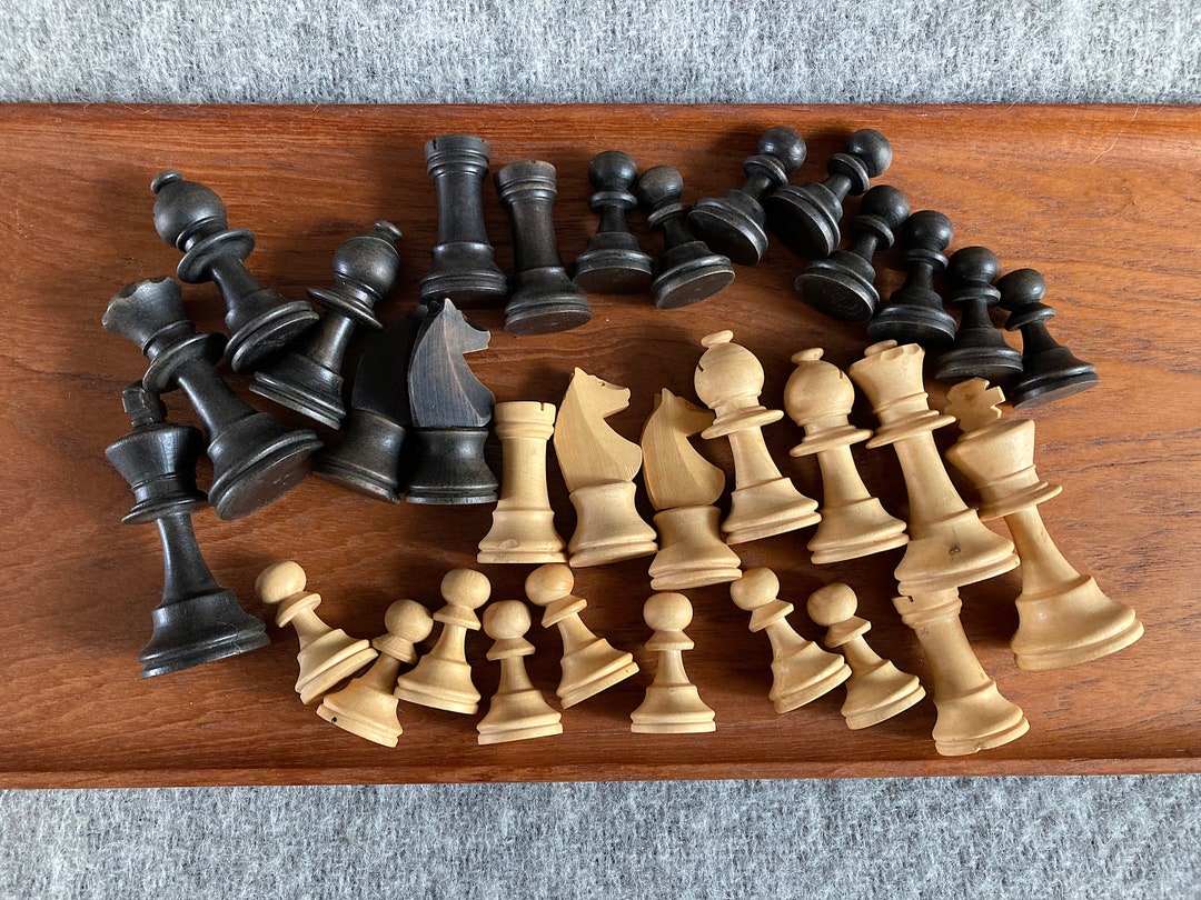 Vintage Staunton-style Wooden Chess Pieces - Etsy