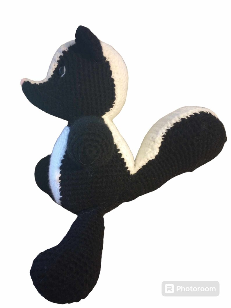 Skunk Crochet Pattern- Amigurumi- Flower- Forest - Etsy