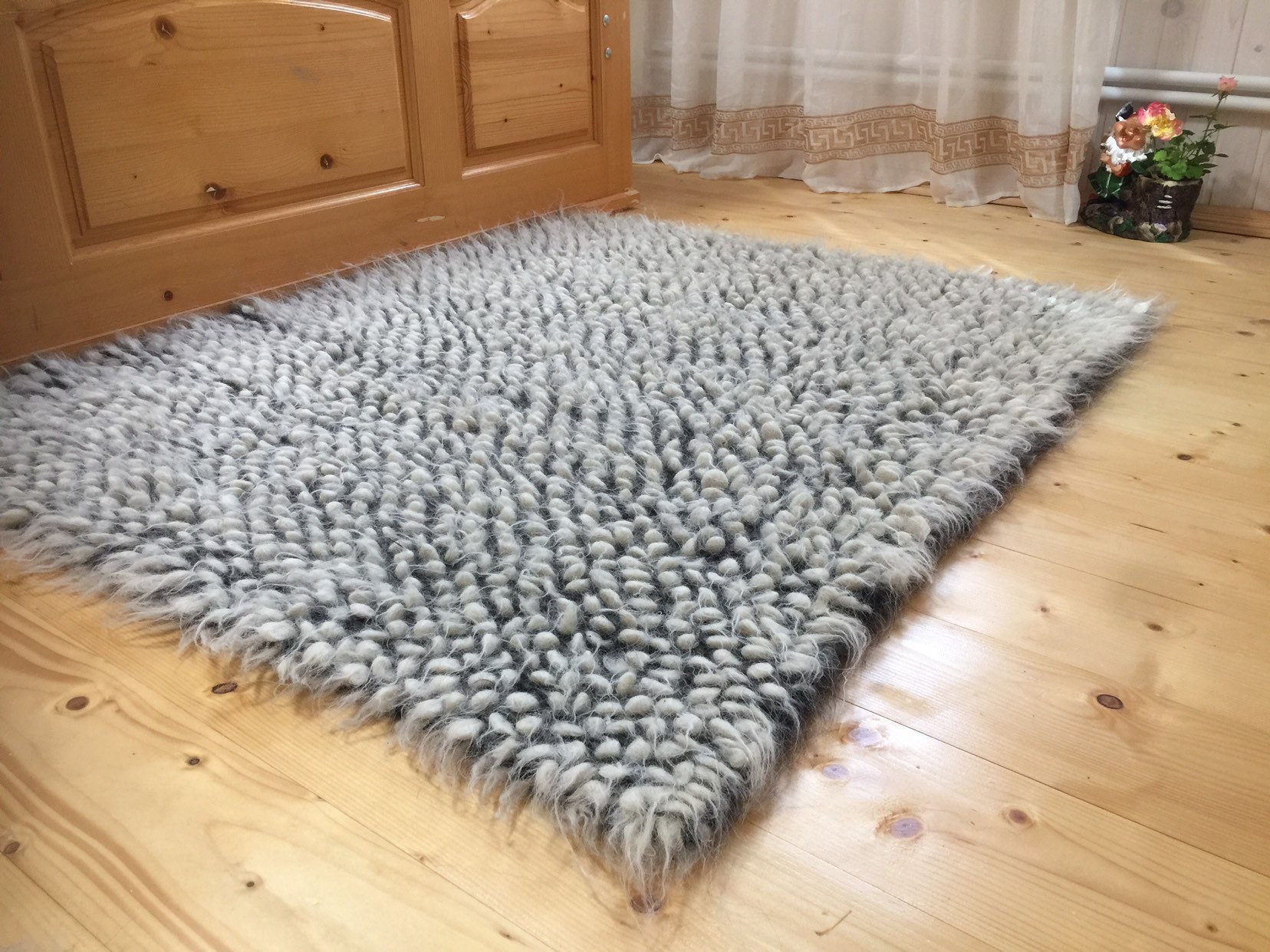 Handwoven White Wool Rug – Textured Floor Decor - Etsy