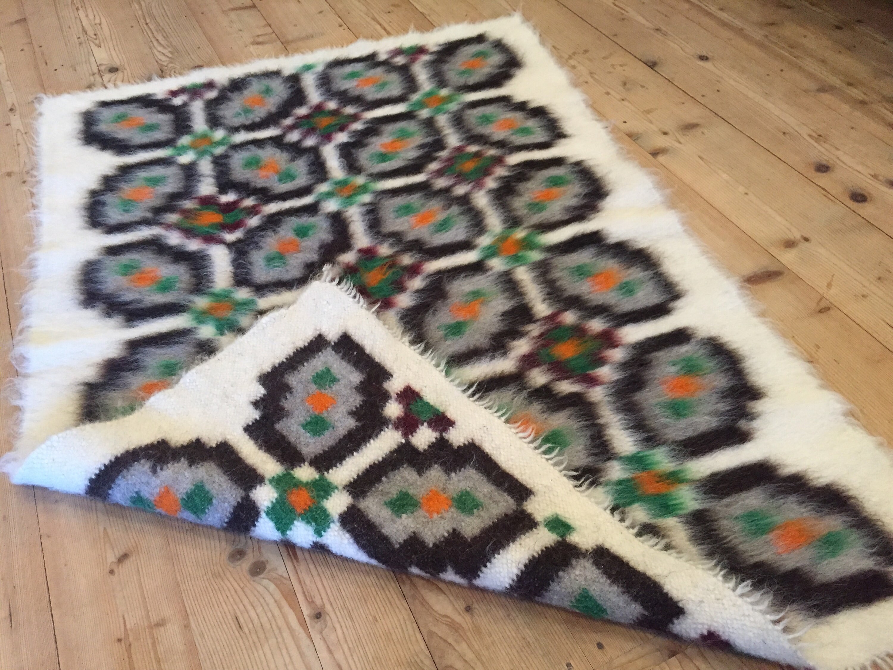 Ancient Carpet/fluffy Sheep Wool Rug/sofa Decor/lwoven Rug | Etsy