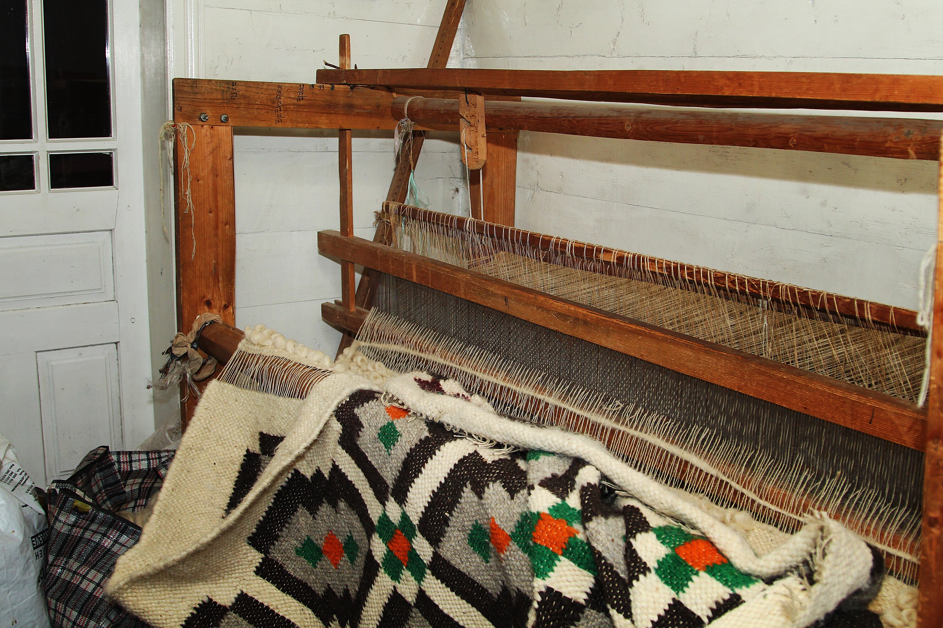 Ancient Carpet/fluffy Sheep Wool Rug/sofa Decor/lwoven Rug - Etsy