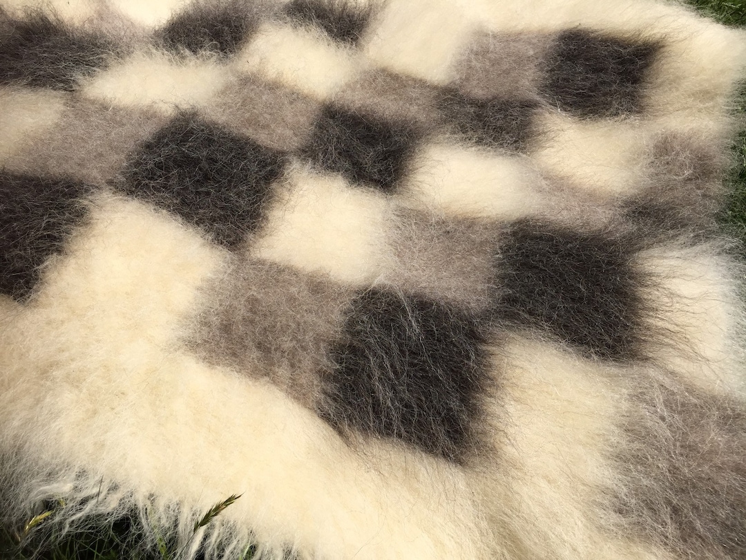 Handwoven Organic Sheep Wool Throw Blanket: Warm Bedding Decor (48x35 ...