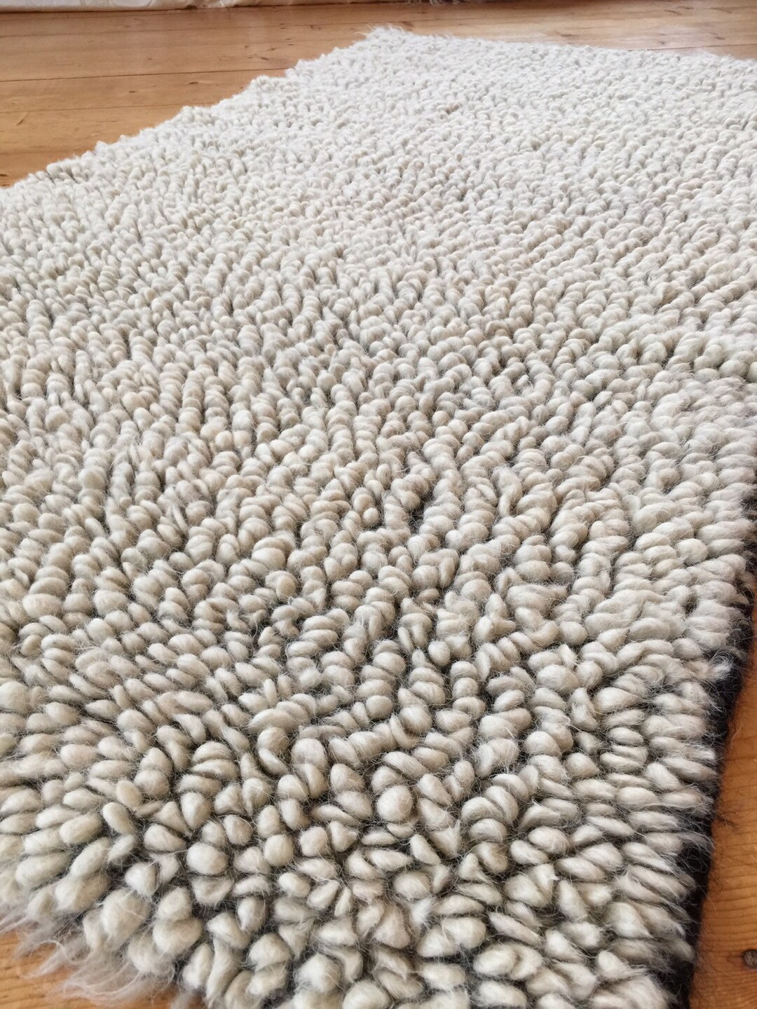 Handwoven White Wool Rug – Textured Floor Decor - Etsy