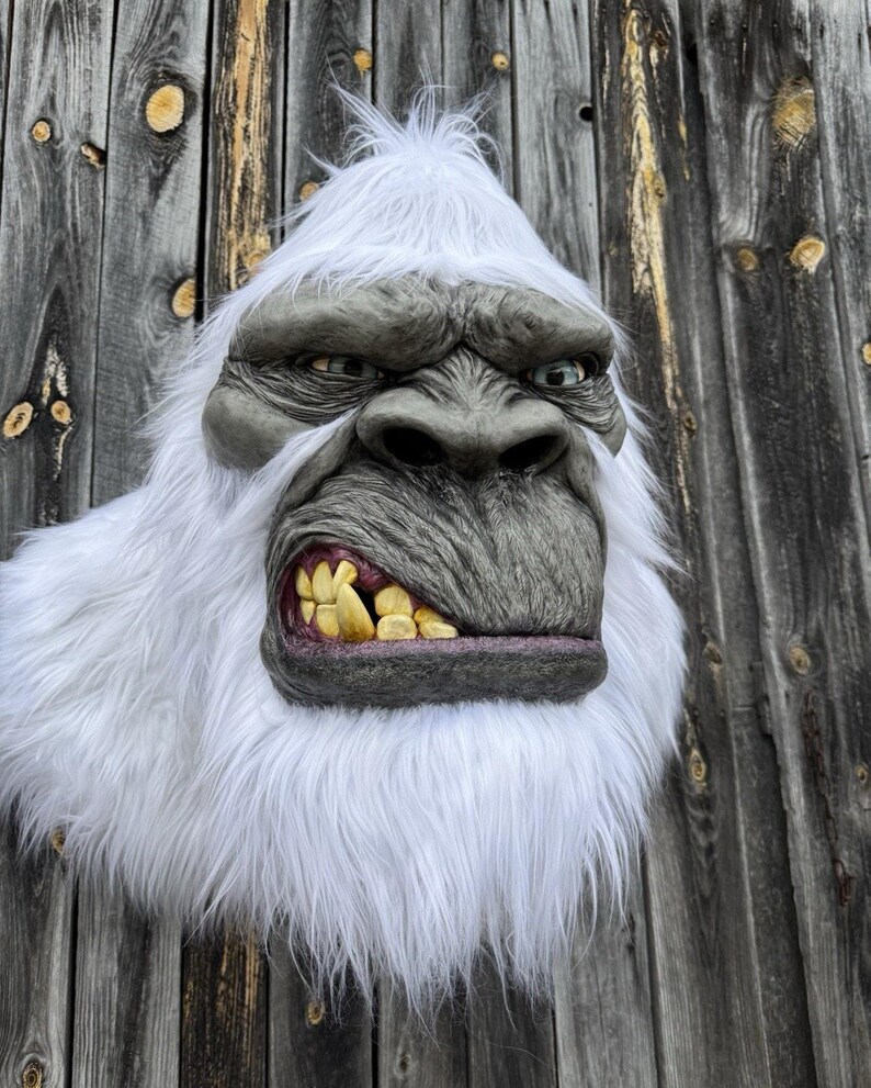 FHJEFF2 - Museum Quality Life-sized Bigfoot Replica Yeti Sasquatch - Etsy