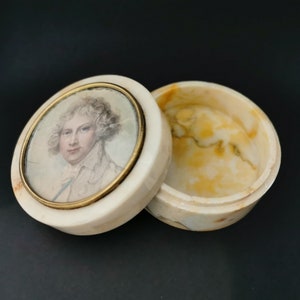 Vintage Italian Alabaster Box | Etsy