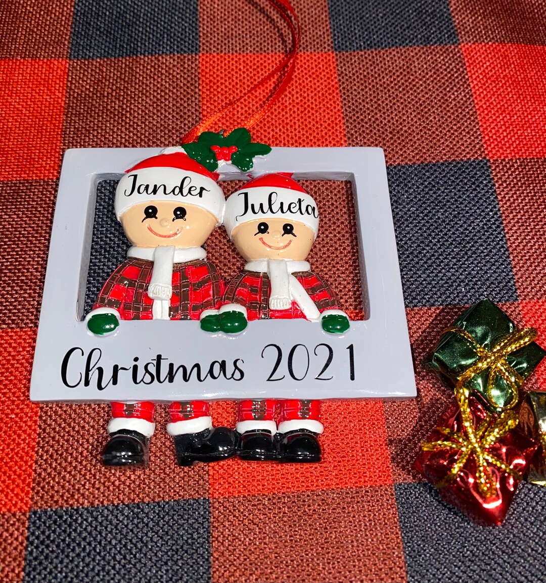 Plaid Pajama Frame Family Personalized Christmas Ornament, Family of ...