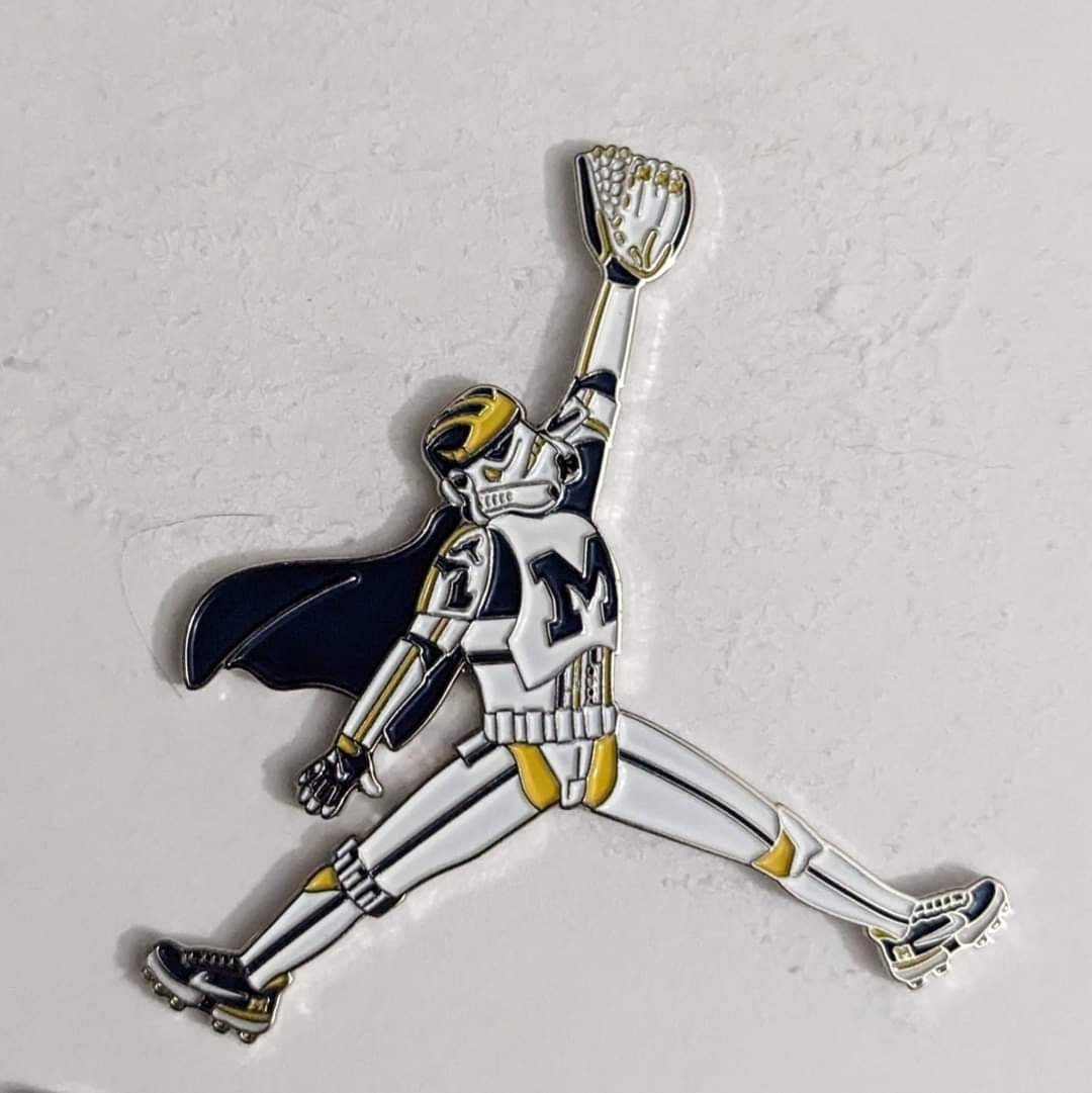 University of Michigan Wolverines Baseball/softball JUMP TROOPER Pin ...