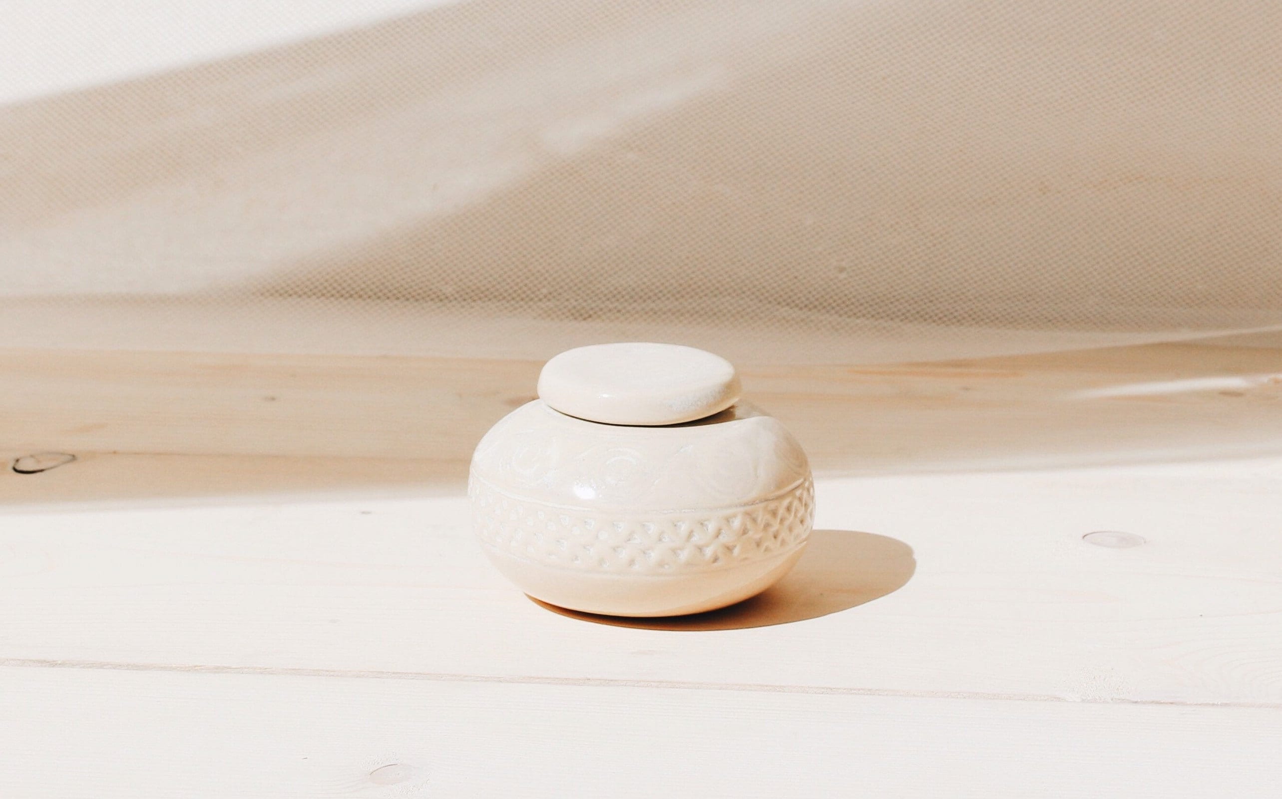 Small Ceramic Bowl With Cover Spice Pot Salt Bowl - Etsy