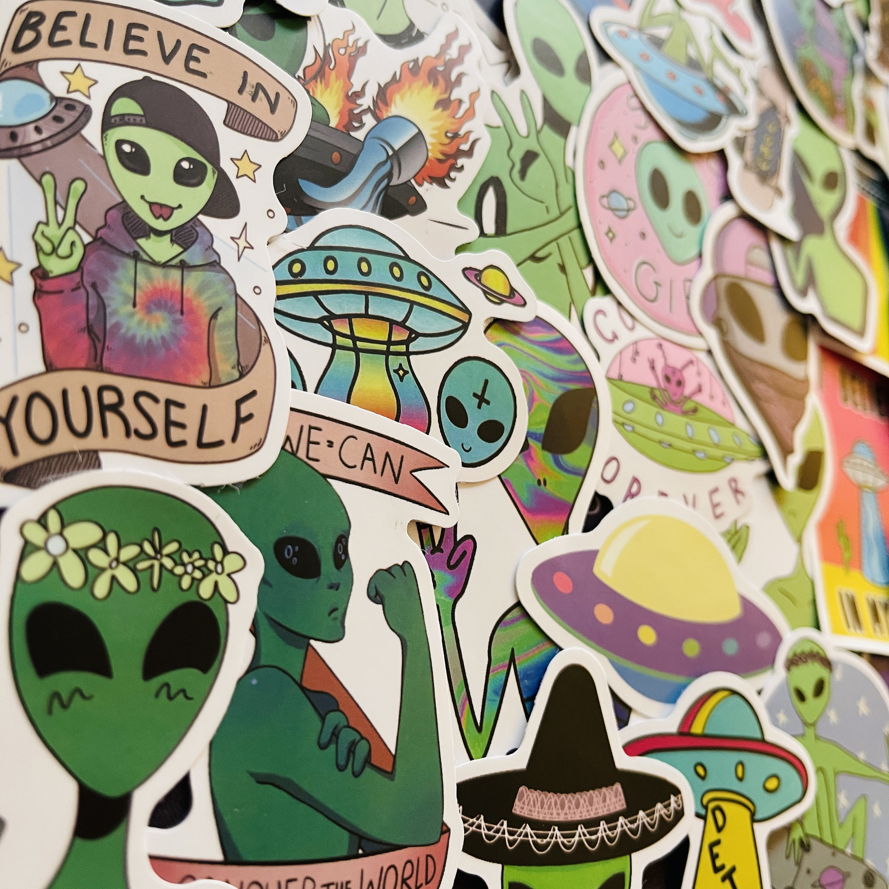 25/50 Vinyl Funny Alien Stickers Die Cut Decal Set - Etsy
