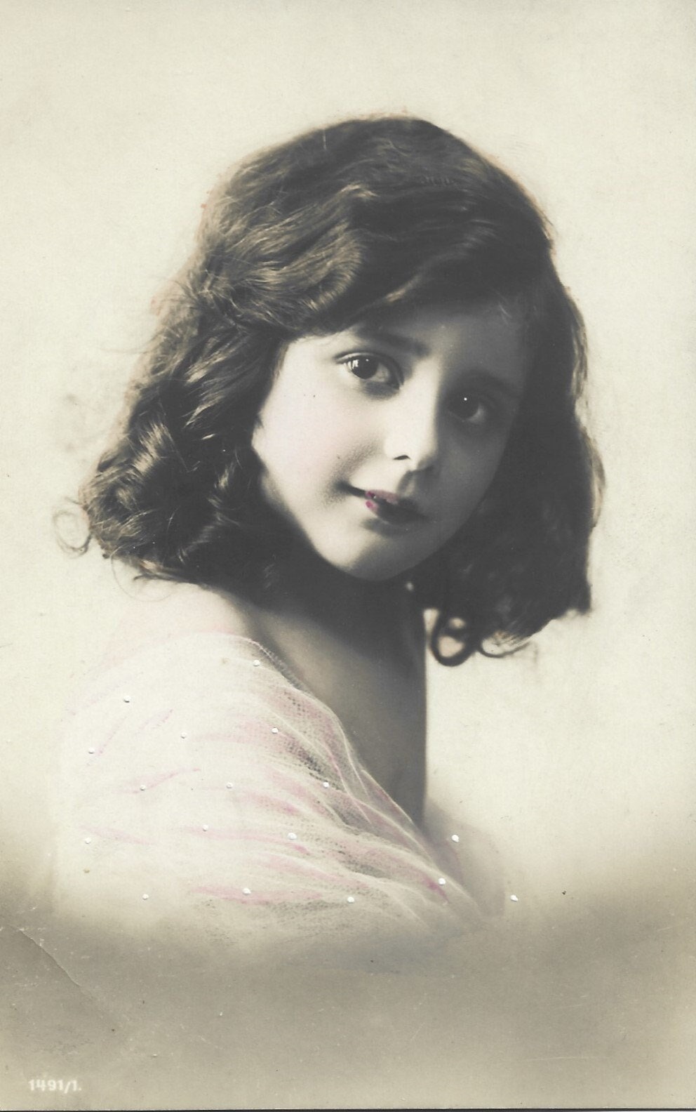 Vintage Postcard of Young Girl Numbered 1491/1. Unused. A2 - Etsy