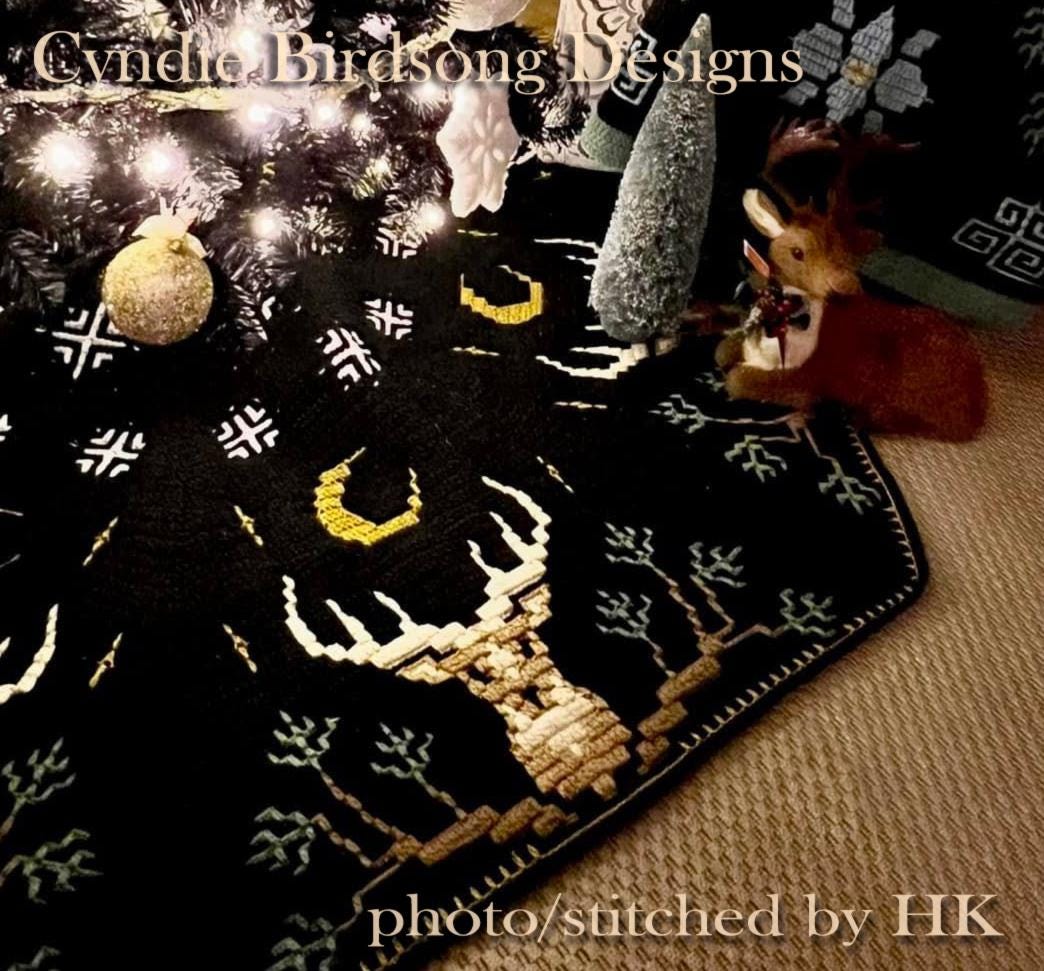 PDF PATTERN - Winter Solstice Holiday Tree Skirt Featuring Beautiful ...