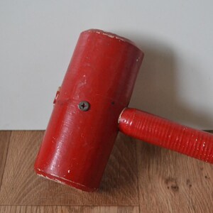 Vintage Red Painted Wooden Mallet - 6" X 2 1/2" Round Head With 15 ...