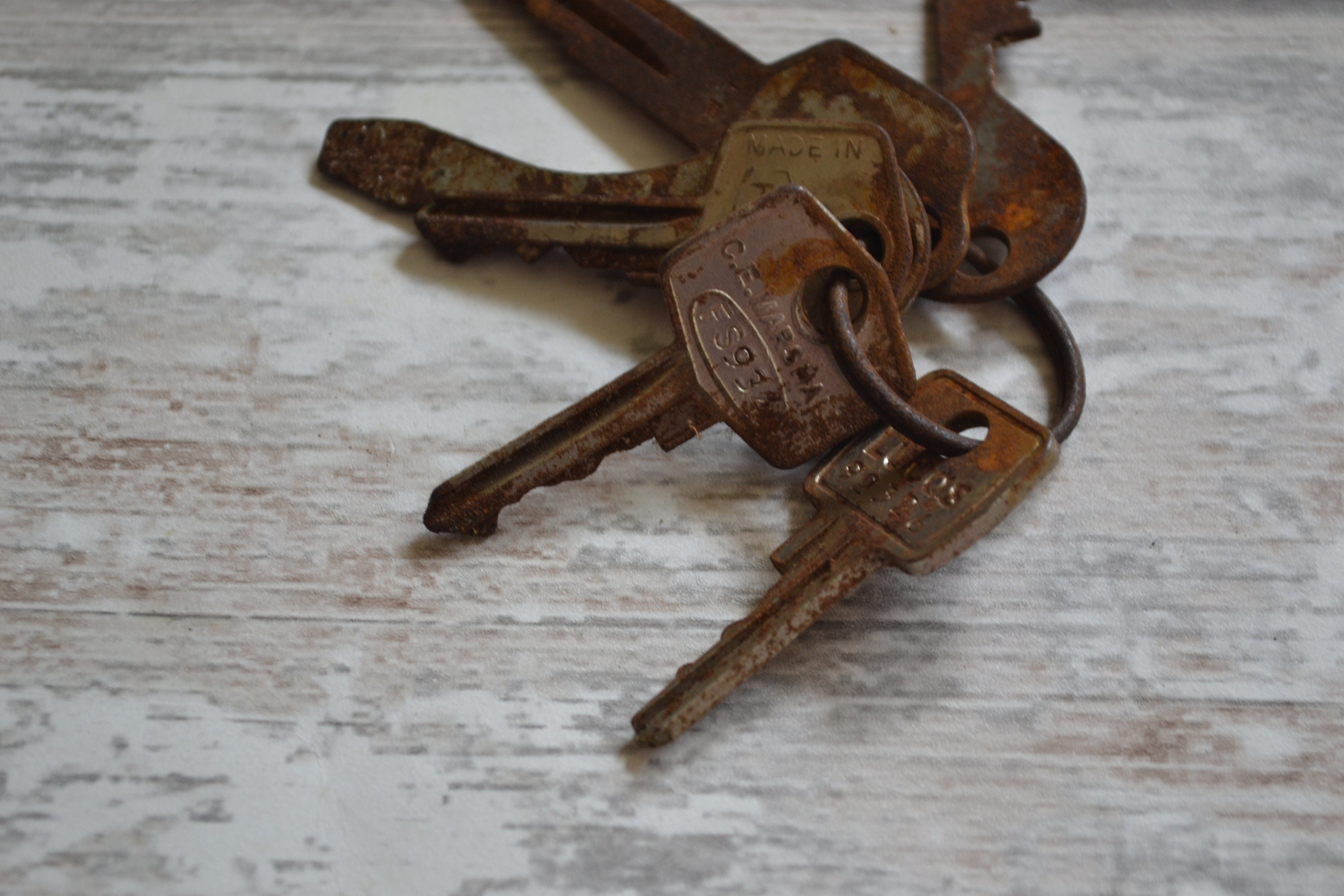 6 X Vintage Rusty Assorted Small Keys - Etsy