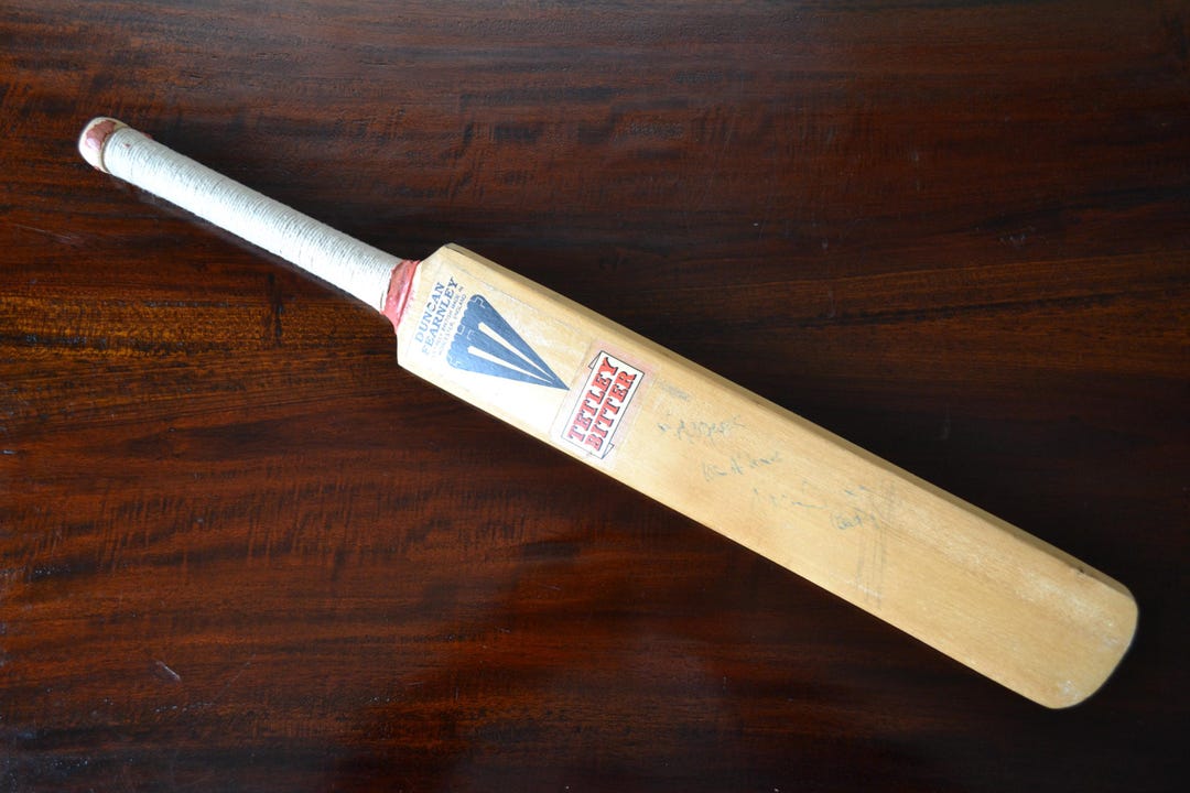 Vintage Duncan Fearnley Cricket Bat: Tetley Bitter Promotional ...