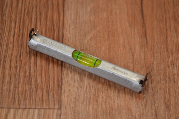 String spirit level store