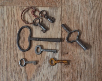 Old Small Keys - Etsy