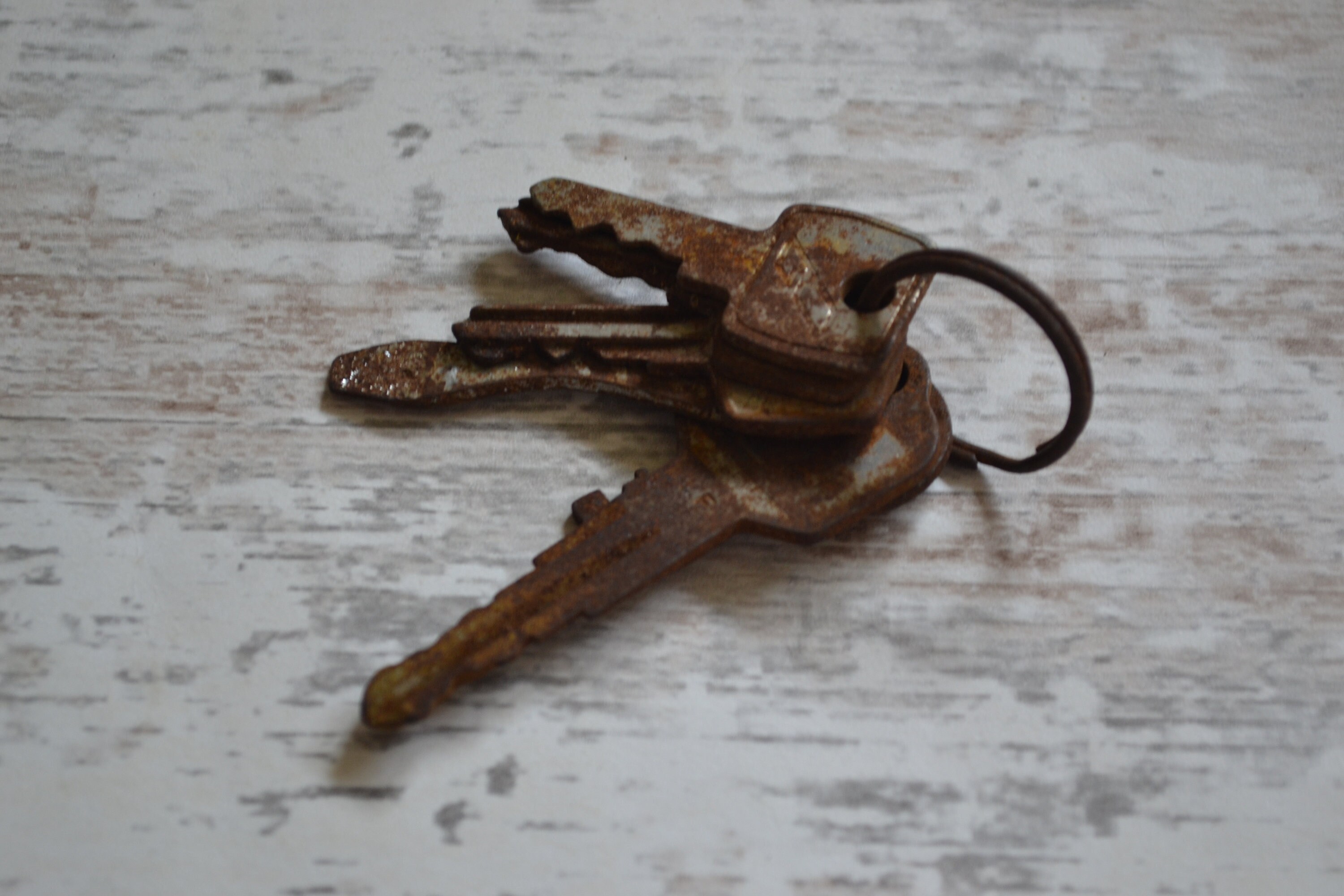 6 X Vintage Rusty Assorted Small Keys - Etsy