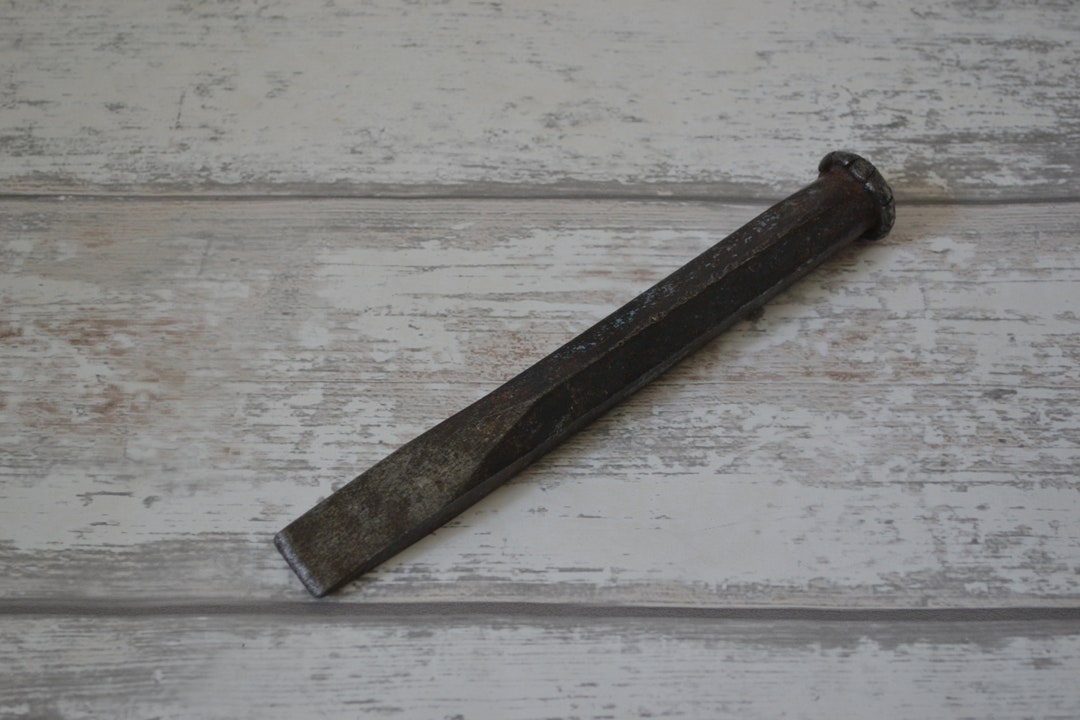 Vintage Footprint Made in England 3/4" Metal Cold Chisel - Etsy