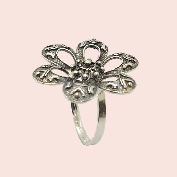 Open Flower Ring - Etsy