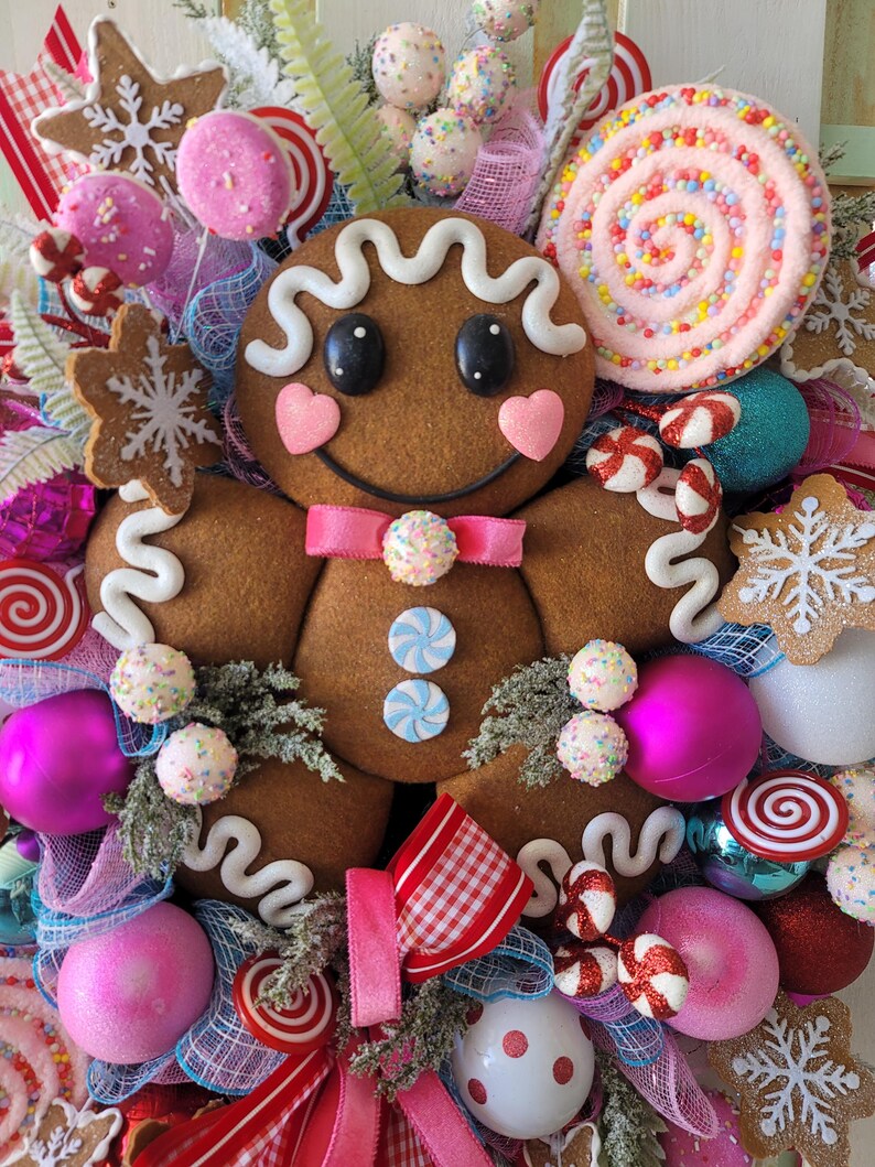 Gingerbread Man Christmas Wreath: Whimsical Candyland Front Door Decor ...