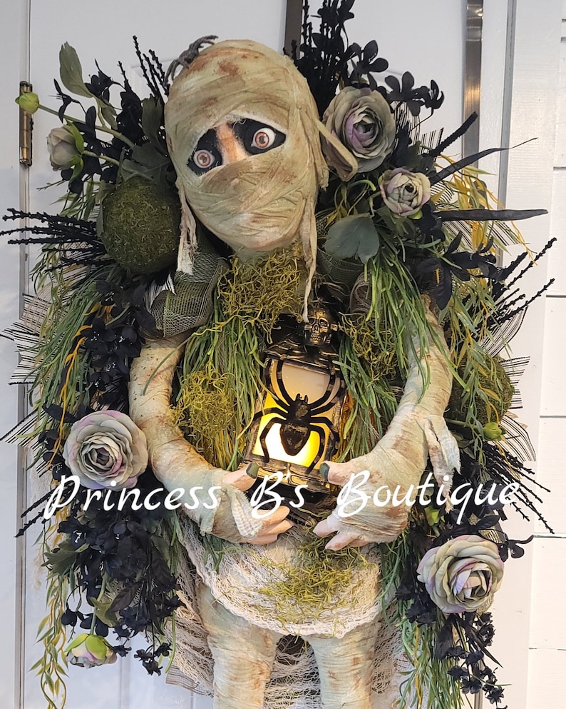 Mummy Halloween Wreath: Handmade Scary Front Door Decor - Etsy UK