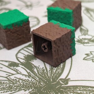Pixel Grass Block Keycap: Voxel Artisan Keyboard Accent - Etsy
