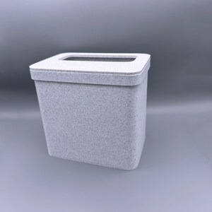 Desk Trash Can - Mini Office Desk or Countertop Trash Bin for Small ...