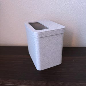 Desk Trash Can - Mini Office Desk or Countertop Trash Bin for Small ...