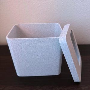 Desk Trash Can - Mini Office Desk or Countertop Trash Bin for Small ...