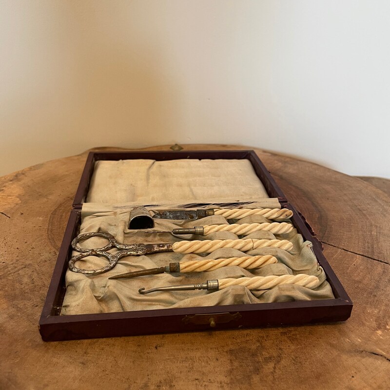 Vintage Sewing Kit - Etsy