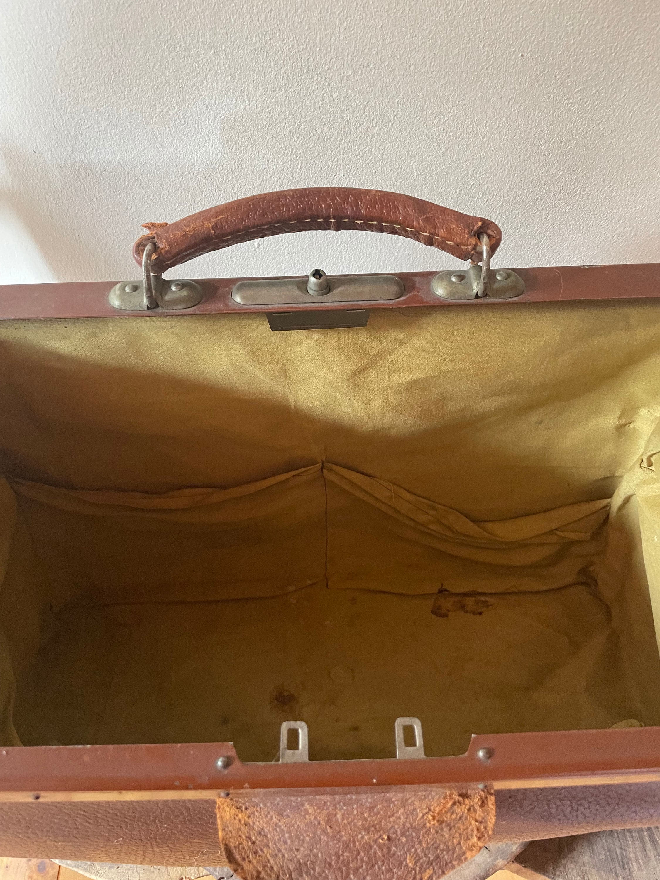 Vintage Leather Doctors Bag, Bags, Vintage, Bags, Leather Bags - Etsy
