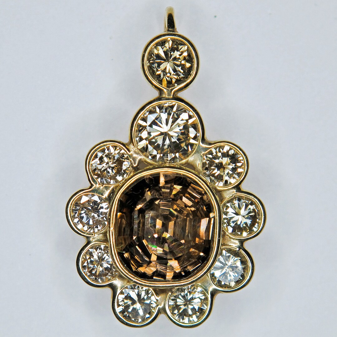 Fancy Color, Modified Step-cut, Cushion Shaped Diamond, 18K Gold ...