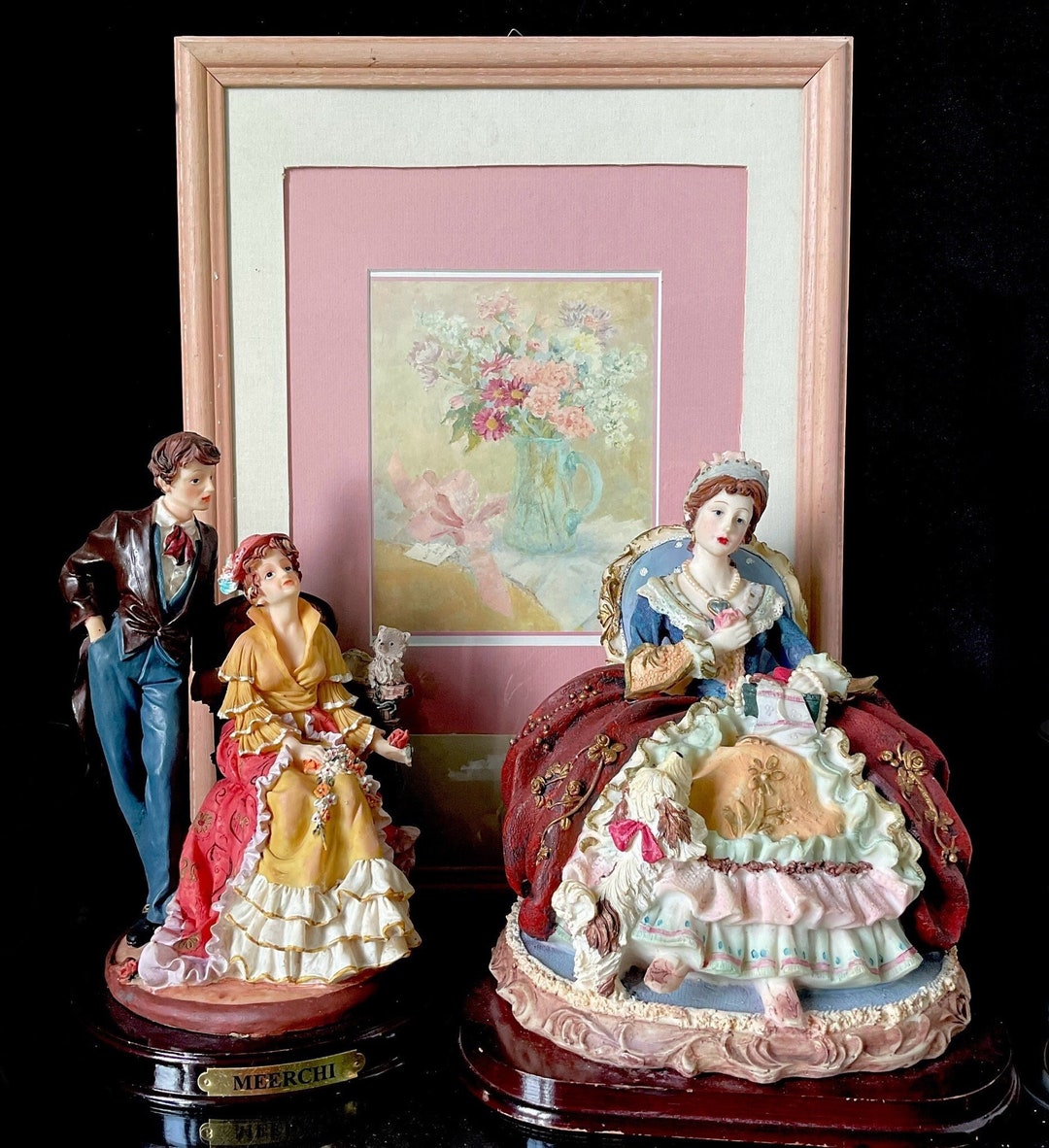 Meerchi Resin Sculpture Couple and Figurine Lady on the Chair - Etsy