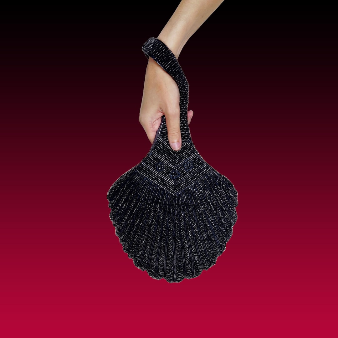 Large Gothic Wedding Bag, Shell Shaped Wristlet, Black Pearl Clutch ...