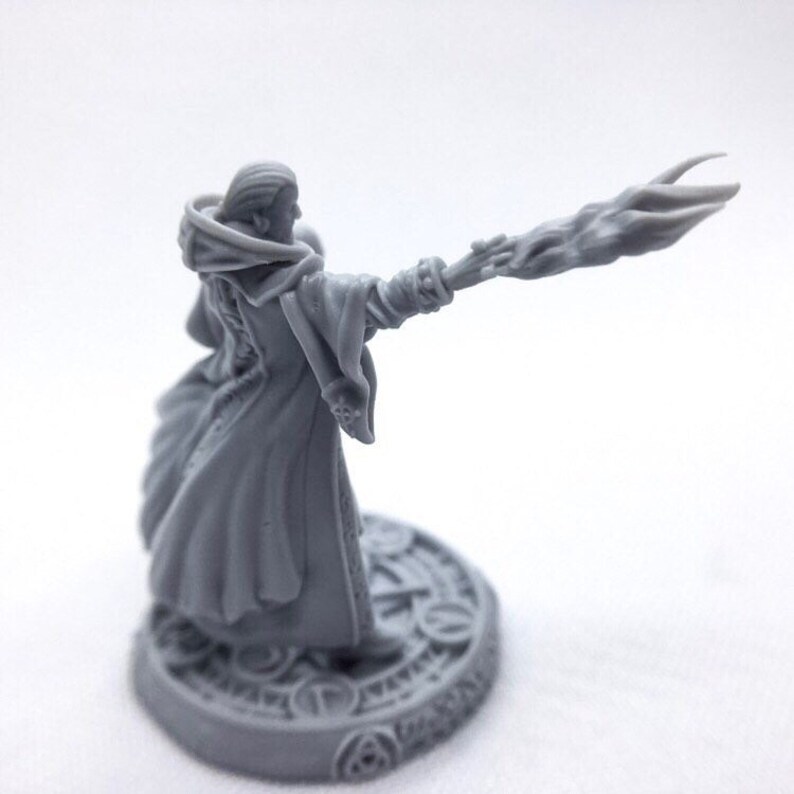 28mm Wizard miniature for Dungeons and Dragons D&D DnD | Etsy
