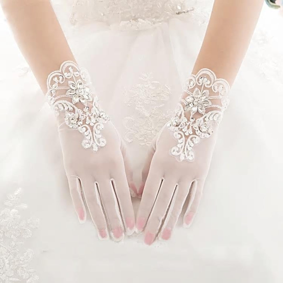 Pair of Ivory Tulle Bridal Gloves With Applique Lace & Crystal Detail ...